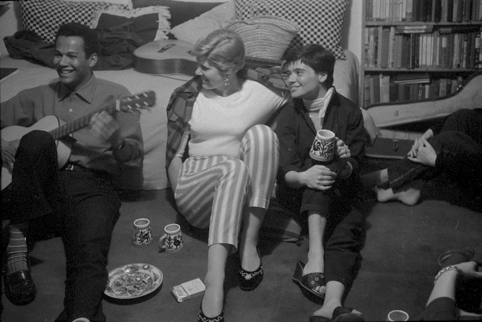 adrianflowersarchive.com – Adrian Flowers Archive of Photography